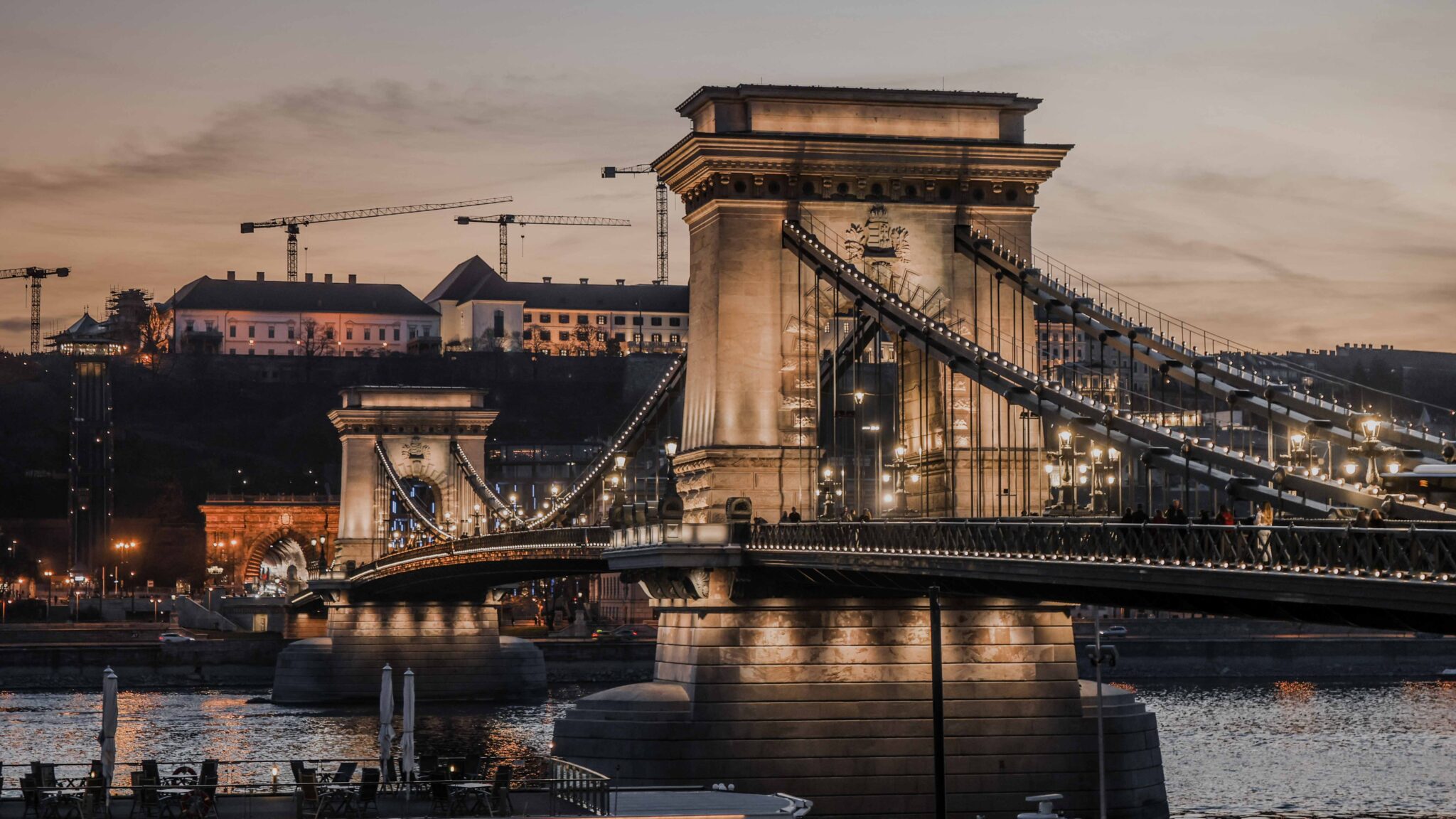 Budapest’s Neighborhoods Uncovered: V. District – Budapest’s Beating ...